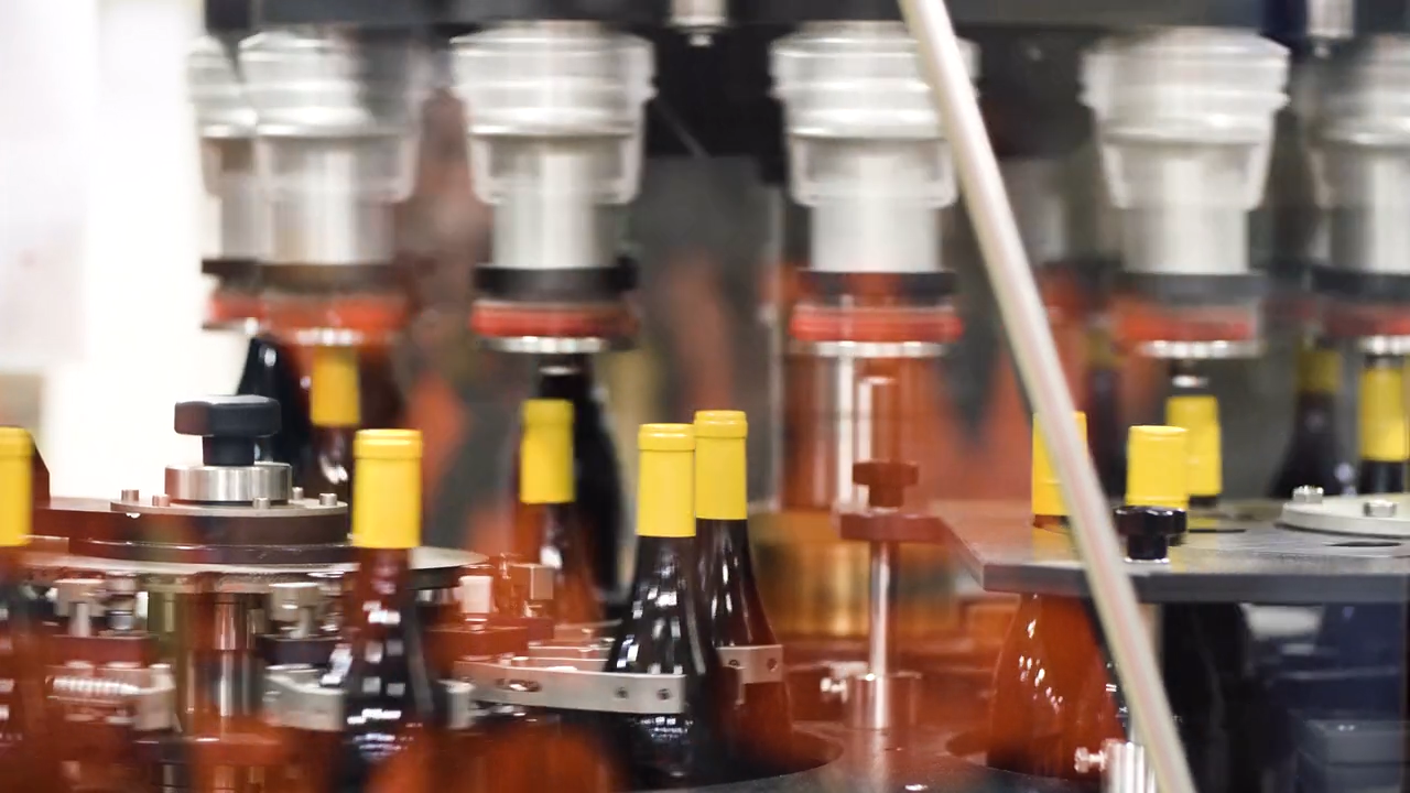 Capsuling Solutions for Wine & Spirits | G3 ColloPack